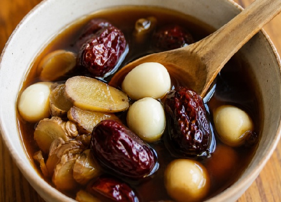 Brown Sugar Ginger Tea with Red Dates & Quail Eggs Traditional Sweet Soup